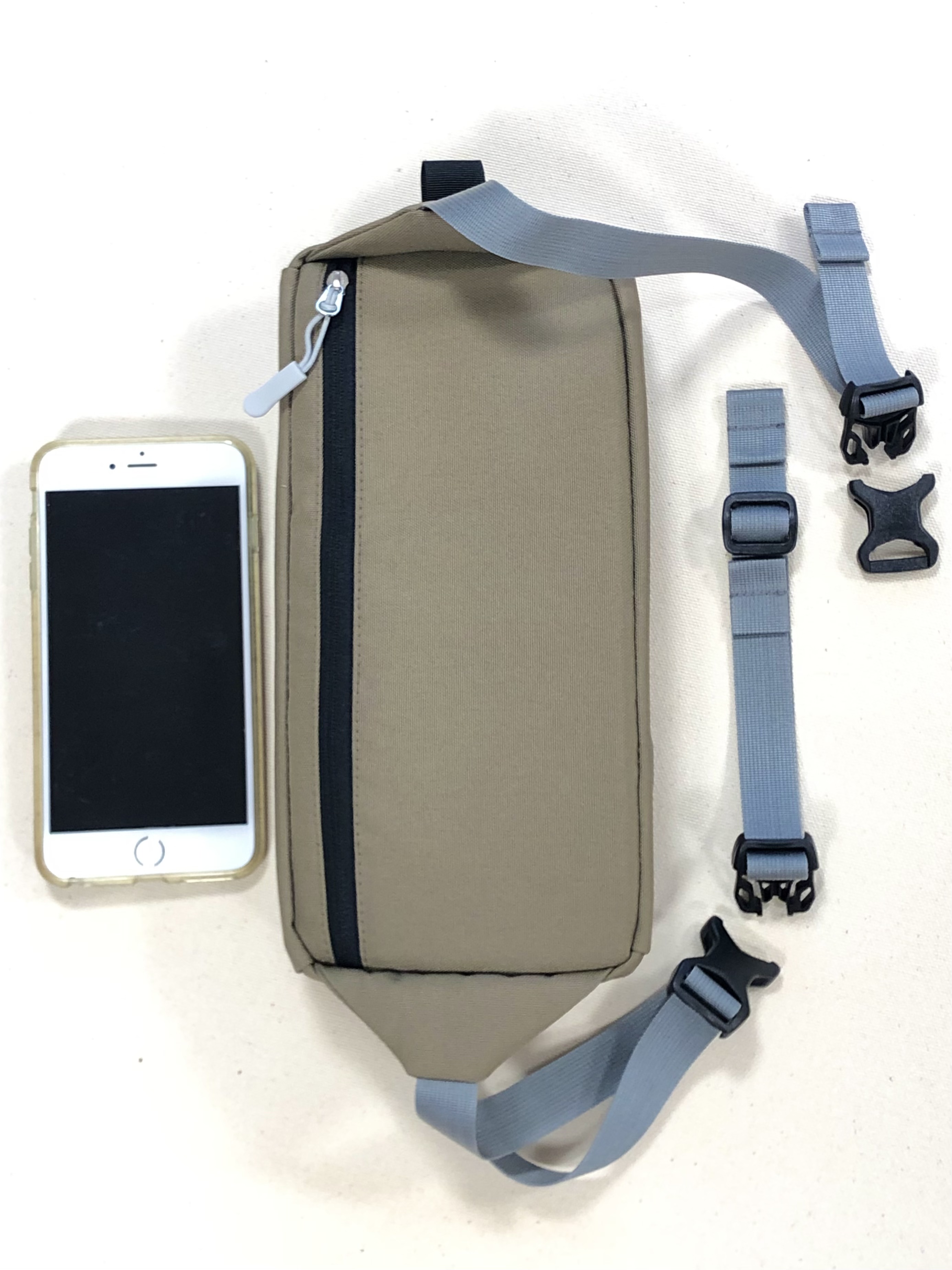 beige_back | 青楓社